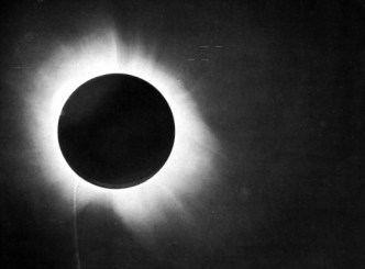 Einstein’s Eclipse | Spaceweather.com